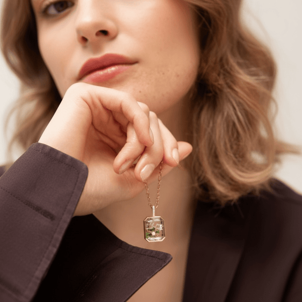 Ava Delora Locket Necklace - Elegant Jewelry Piece – Ava Delora UK